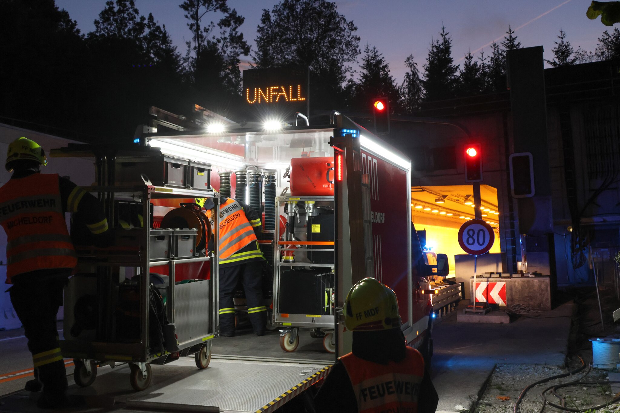Person verstorben: Notfall mit tödlichem Ausgang im A9-Autobahntunnel ...