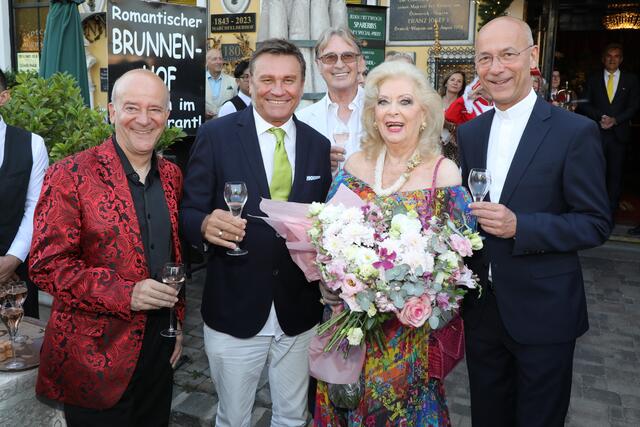 Marchfelderhof in Deutsch-Wagram: Opernsängerin Birgit Sarata lud zu ...