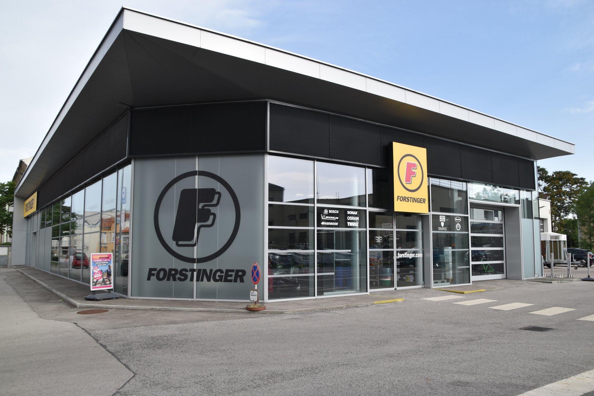 Neueröffnung: Forstinger freut sich über seinen neuen Standort in Baden ...