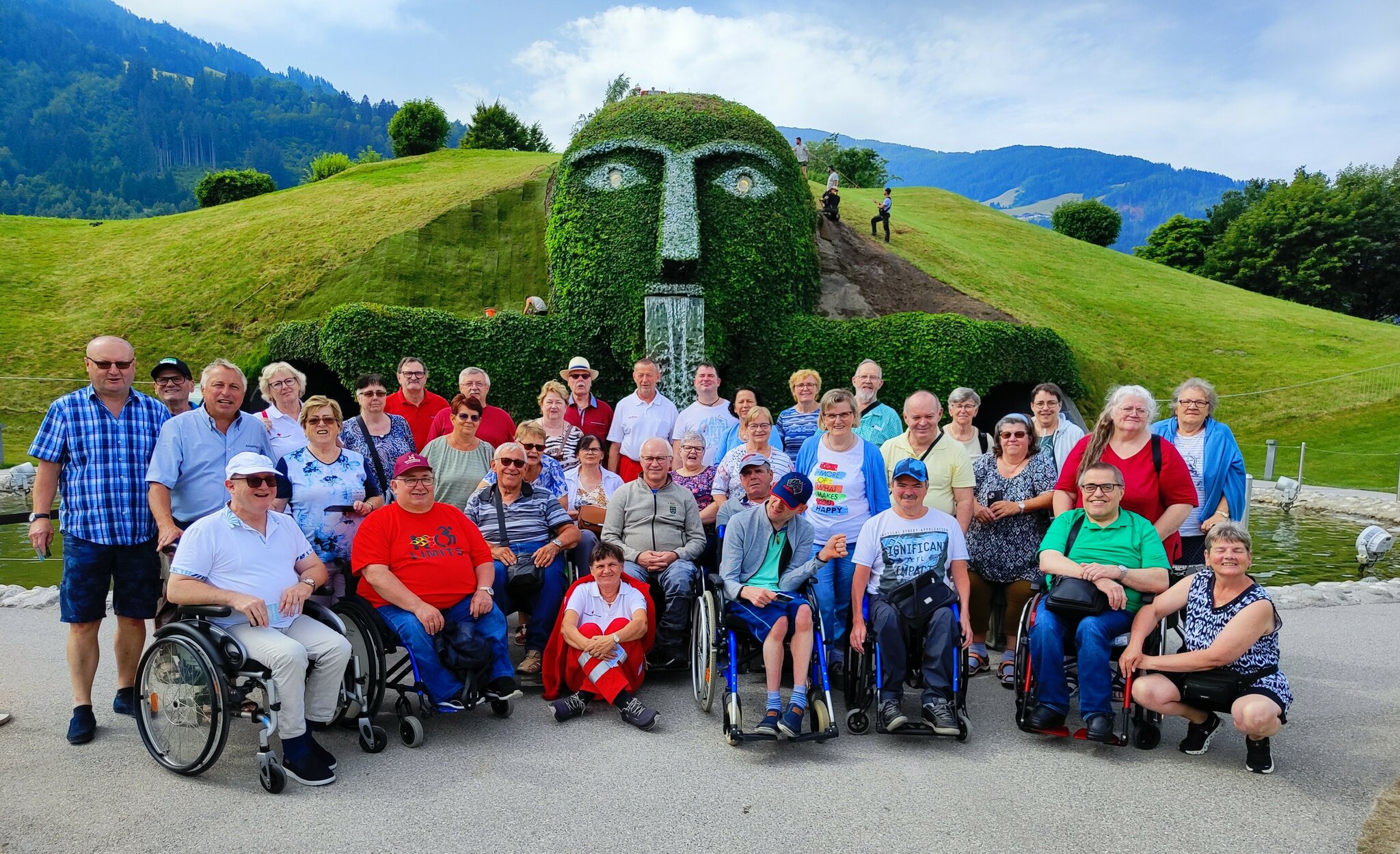 Reisen sind auch mit dem Rollstuhl möglich: 4-tägige Reise des Club 81 ...