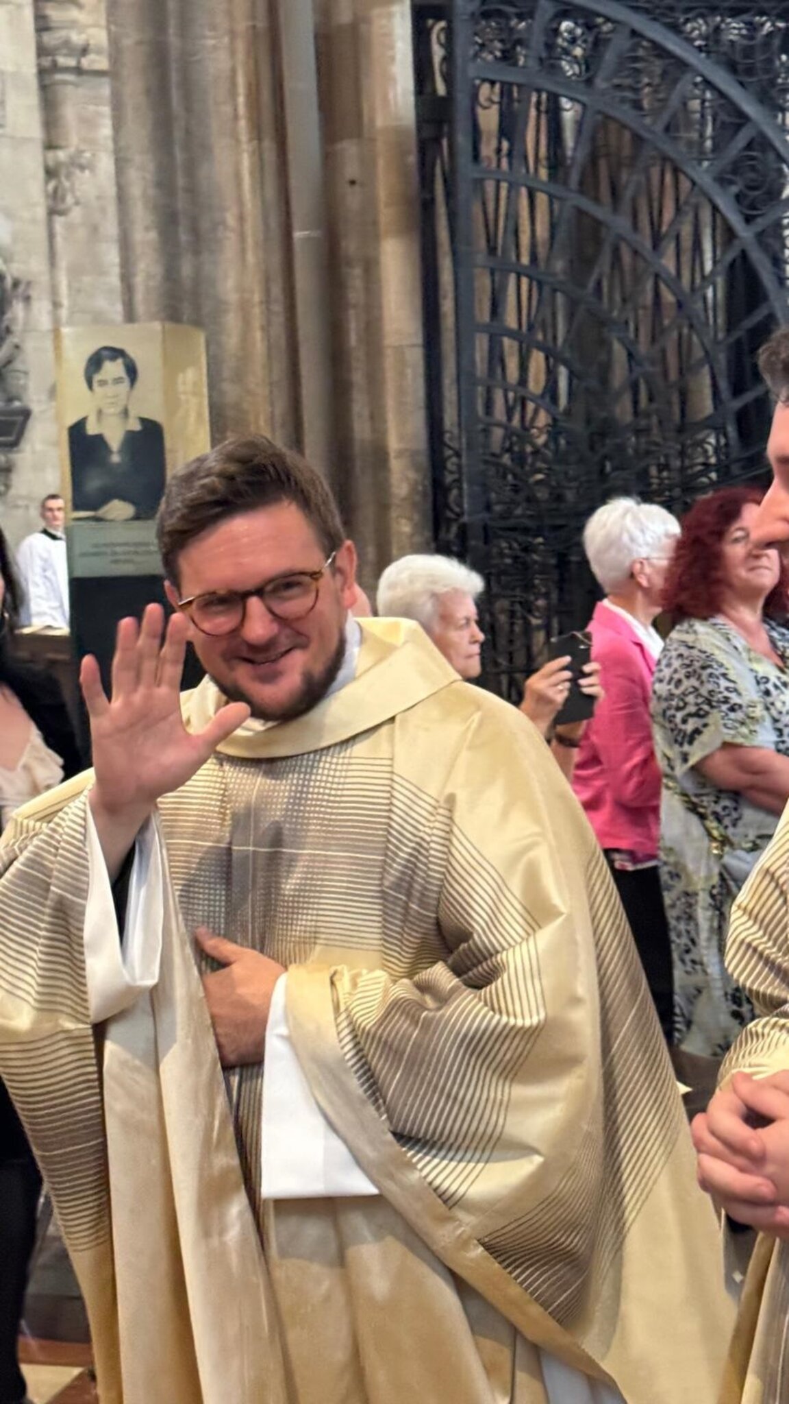 Weihe für "Eishocky-Crack": Michal Klucka ist jetzt Priester - Amstetten