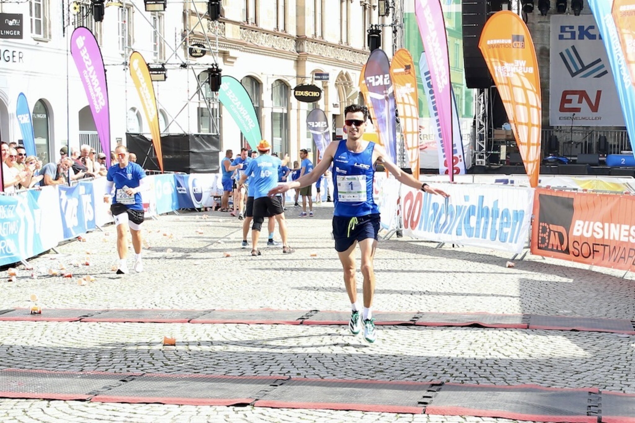 Stadtlauf 2024: Valentin Pfeil gewinnt souverän - Steyr & Steyr Land
