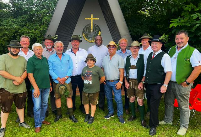 Viel Brauchtum und Tradition: Jägerschaft lud zur Hubertusmesse bei der ...