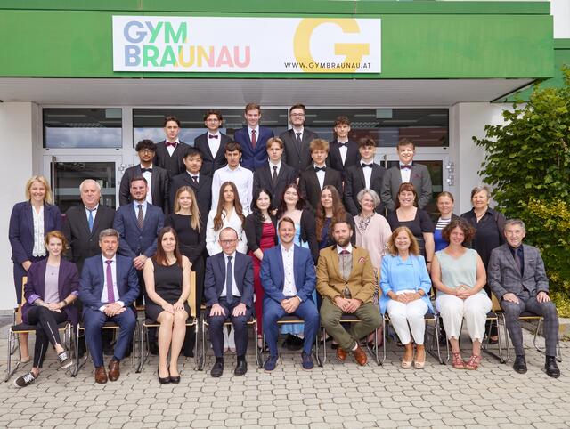 Bildergalerie: Schüler aus dem Bezirk Braunau feiern ihren Abschluss ...