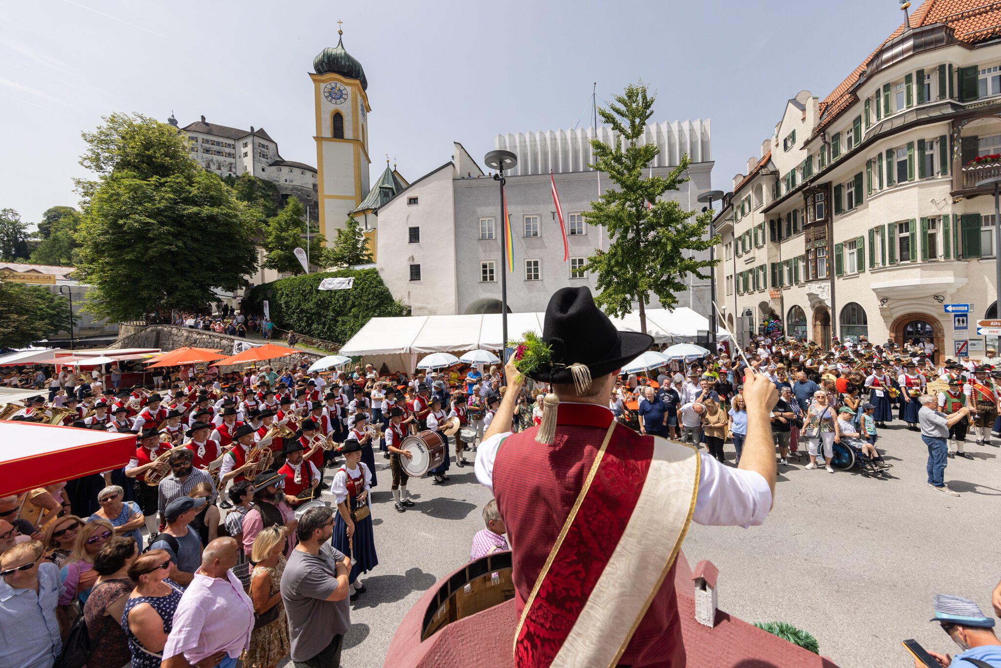 Tradition & Musik: Kufstein feierte 44. Kaiserfest mit dreißig Vereinen ...