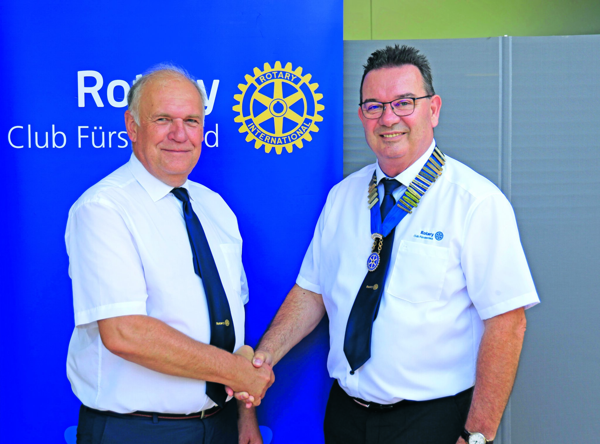Reisinger folgt Bauer: Neuer Präsident beim Rotary Club Fürstenfeld ...