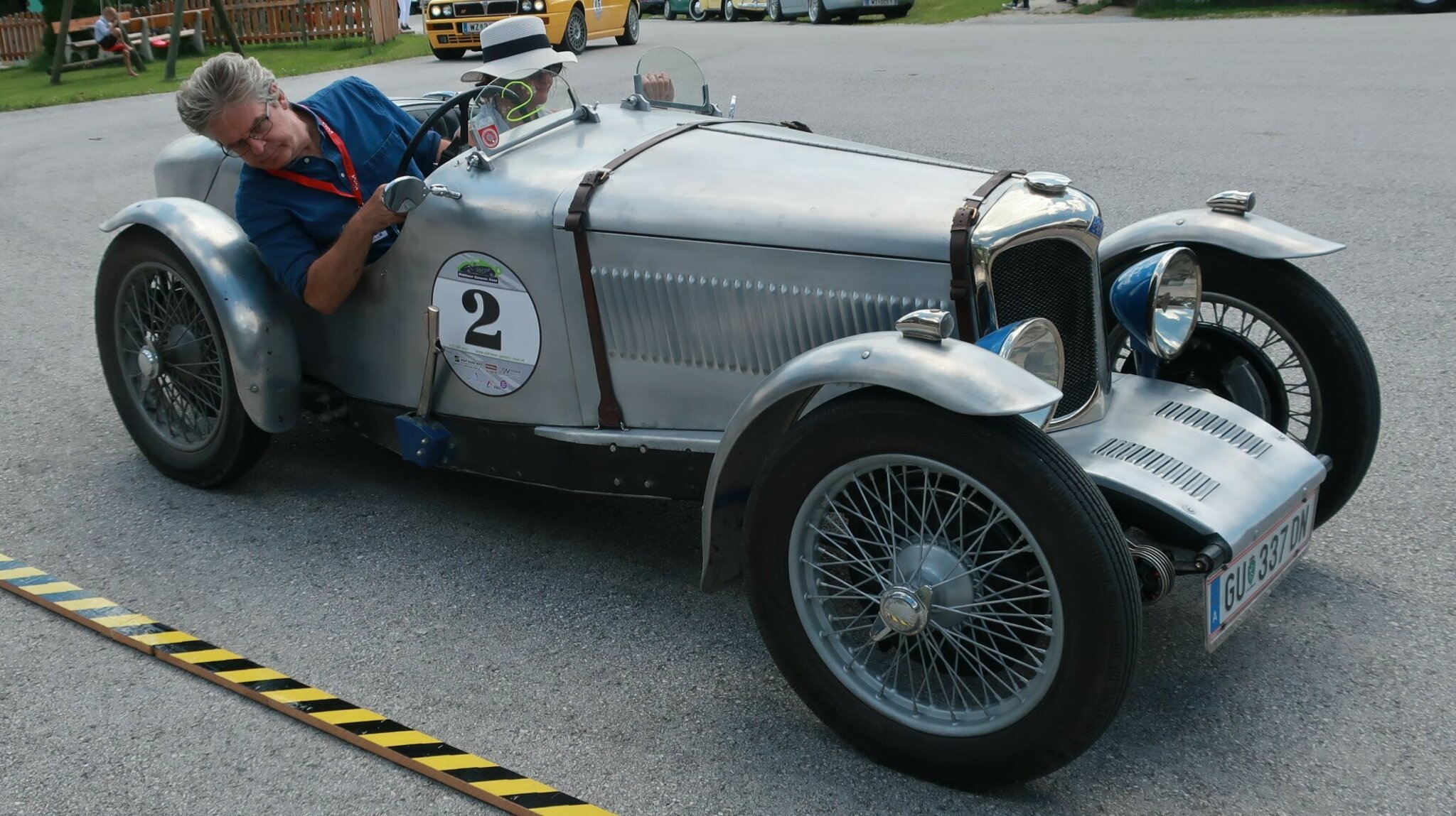 Hauptplatz Hartberg: 100 Oldtimer am Hauptplatz in Hartberg bestaunen ...
