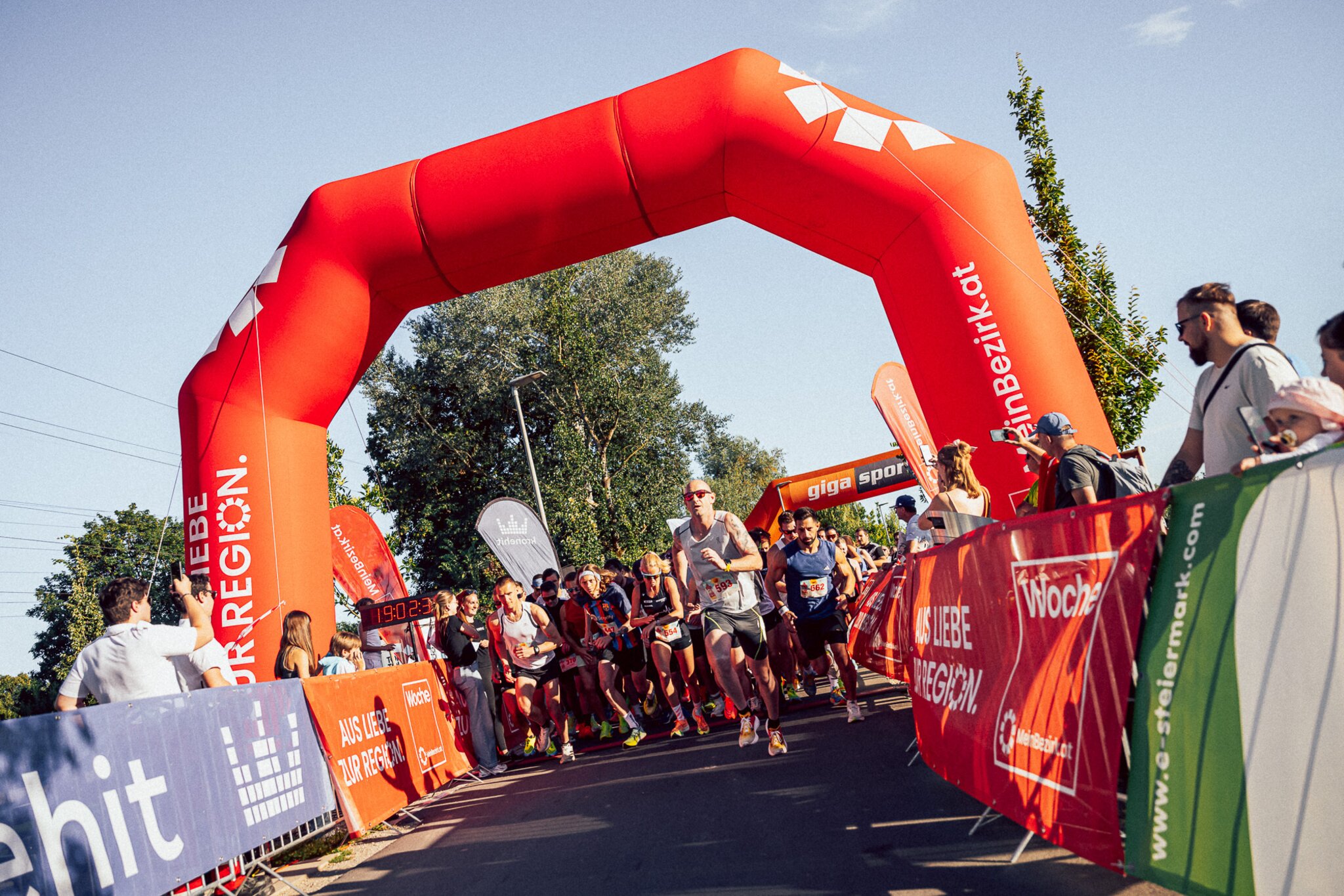Summer Run Graz 2024: Stadtstrand lud zum Laufen ... dann zum "Baden ...