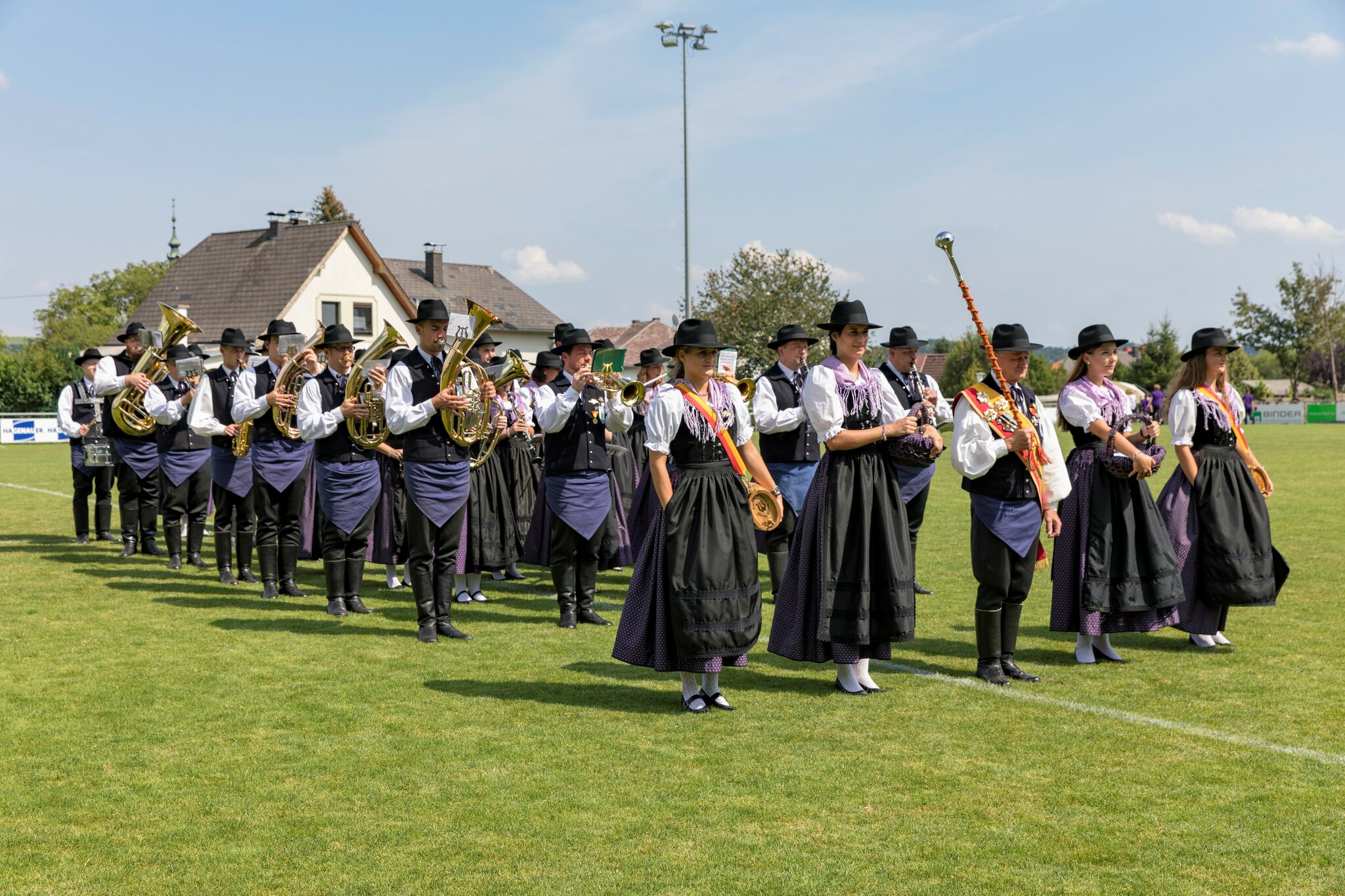 Trachtenkapelle Markt Allhau: Traditionelles Waldfest mit Tanz und ...