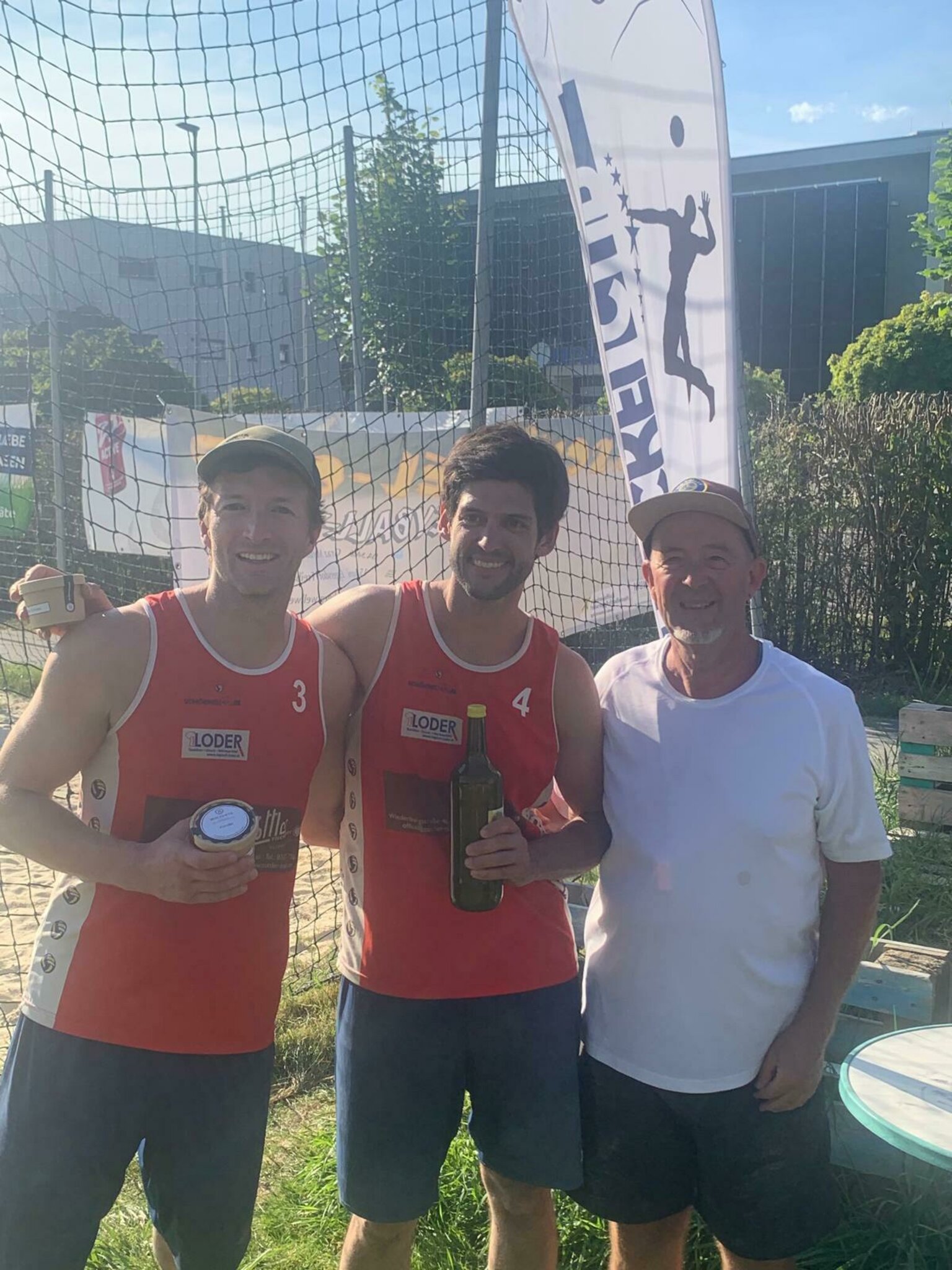 Schöckelcup begeistert in Hart bei Graz: Schlagabtausch im Sand - Graz ...