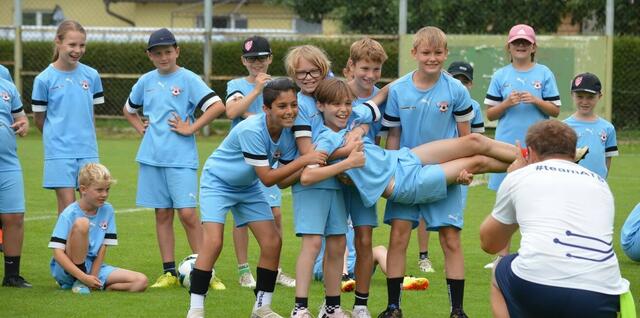 Fortsetzung folgt: Spiel und Spaß beim Fußballjugendcamp des SV ...