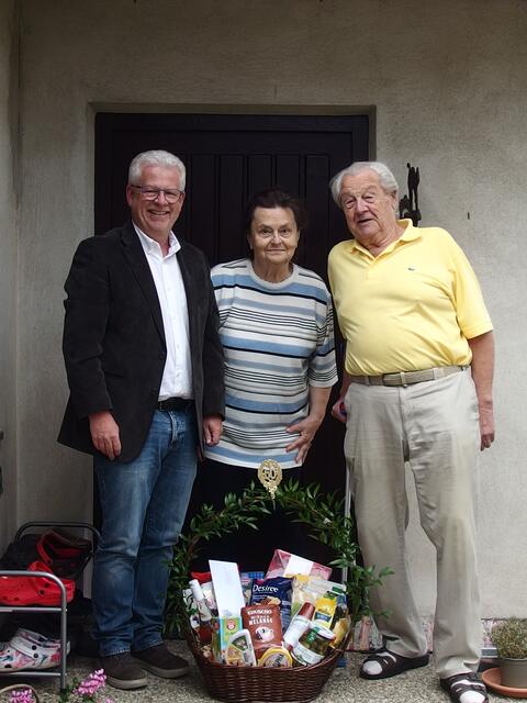 Gratulationen: Helga und Rudolf Kaiser feiern Diamanten Hochzeit ...