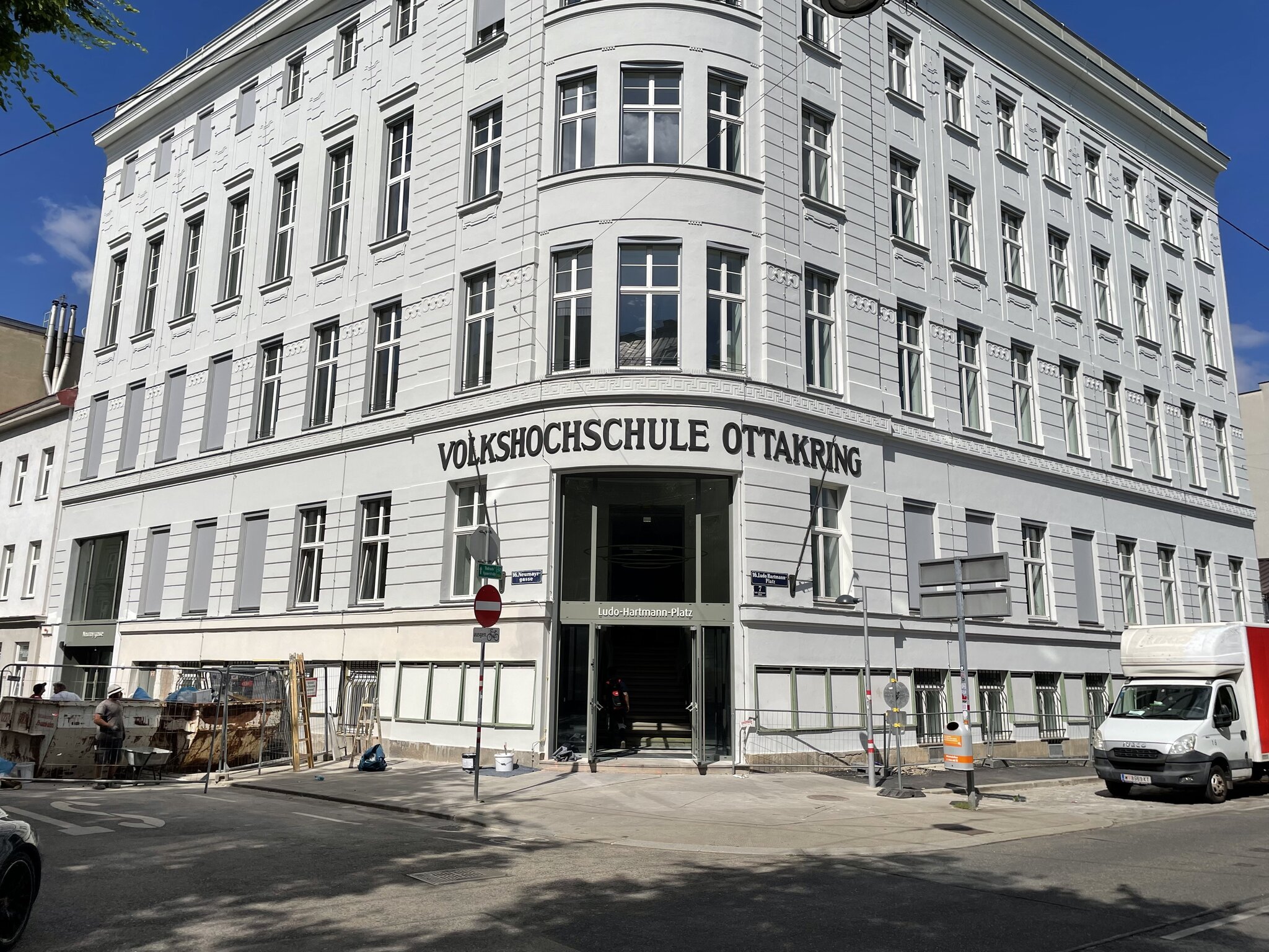 Endspurt der Umbauarbeiten: VHS Ottakring erstrahlt in neuem Glanz - Ottakring