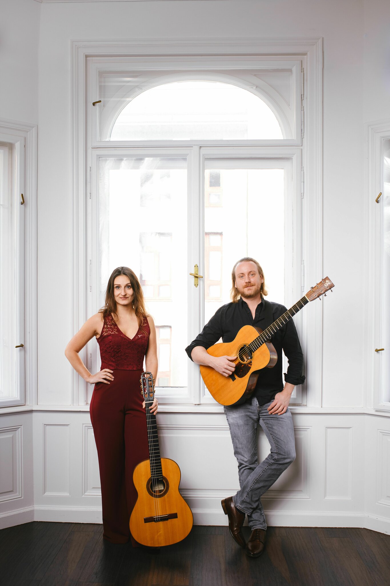 Konzert: Crossover-Gitarrenduo Crossing Strings kommt nach Kottingbrunn ...