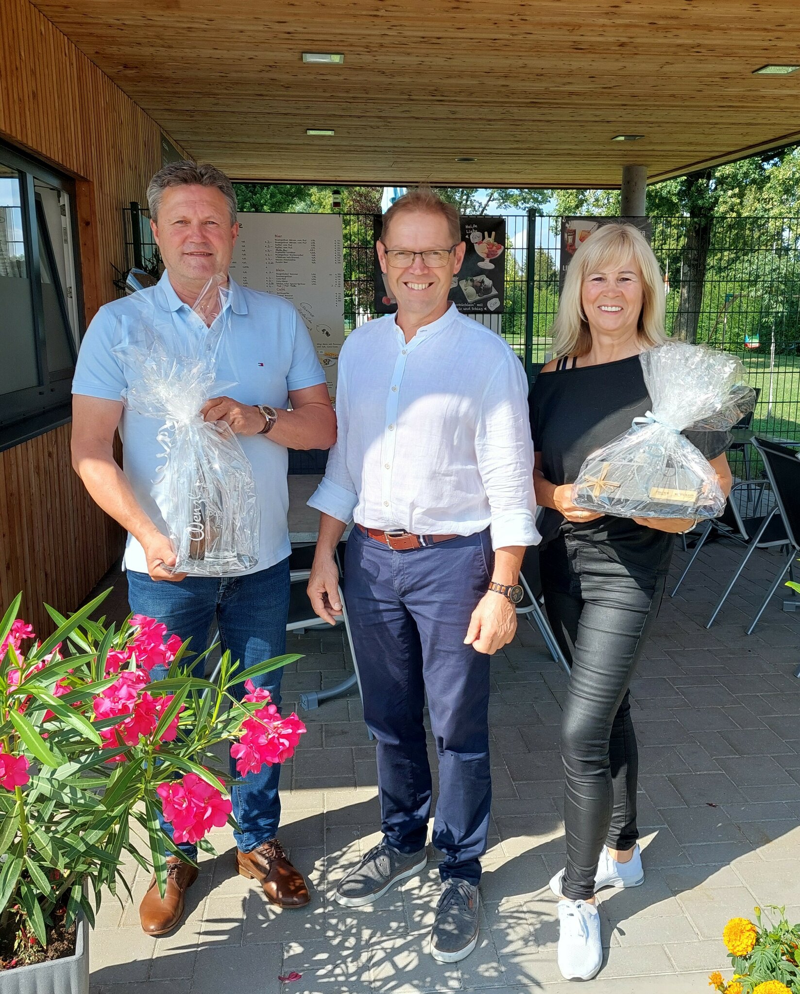 Baden: Großes Lob fürs Andorfer Freibad-Buffet - Schärding