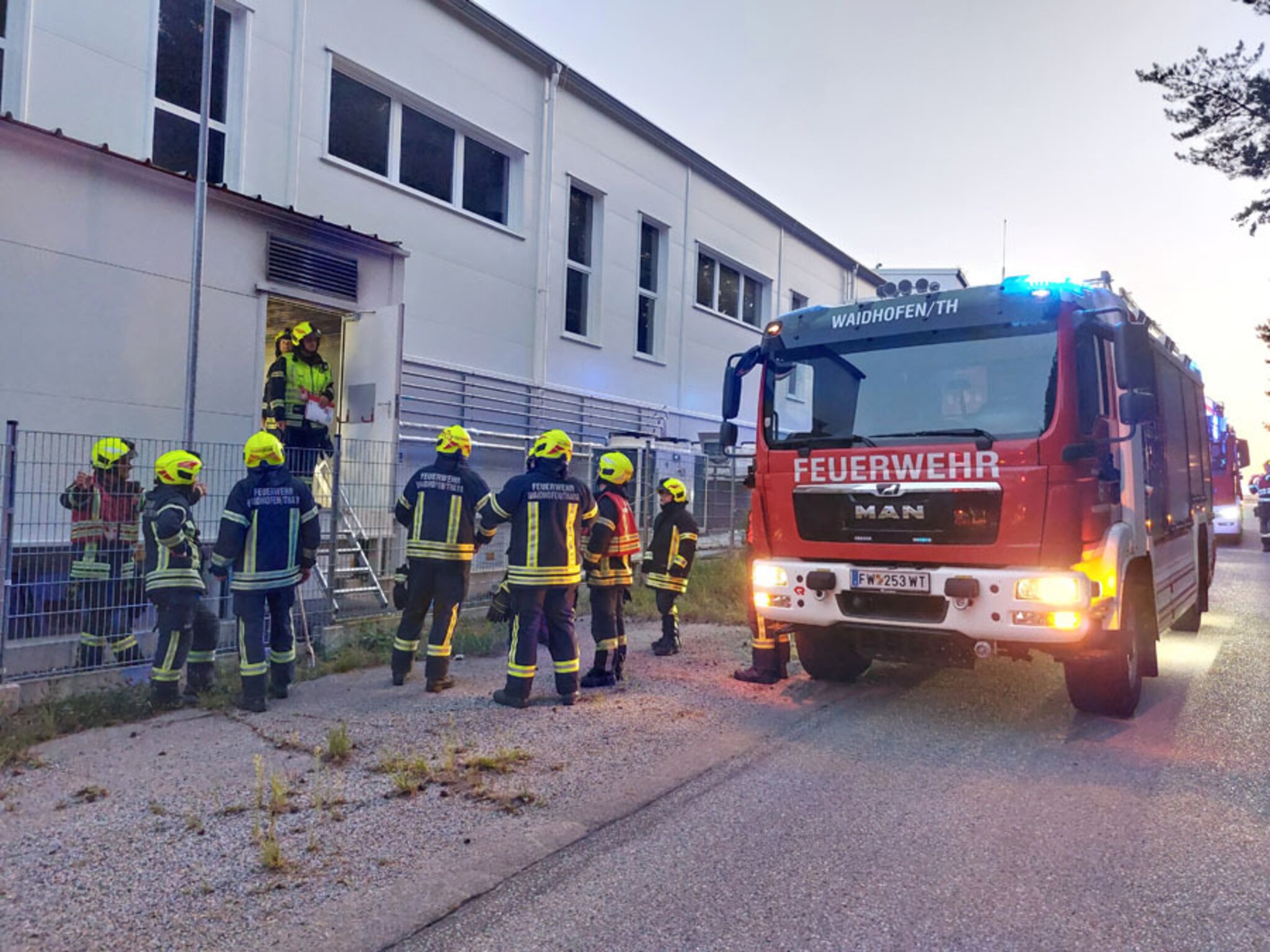 Feuerwehreinsatz: Defekter Melder löst Brandalarm in Dimling aus ...