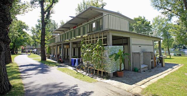 Gänsehäufel, Stadionbad: Das lange Warten auf begehrte Freizeitkabinen ...