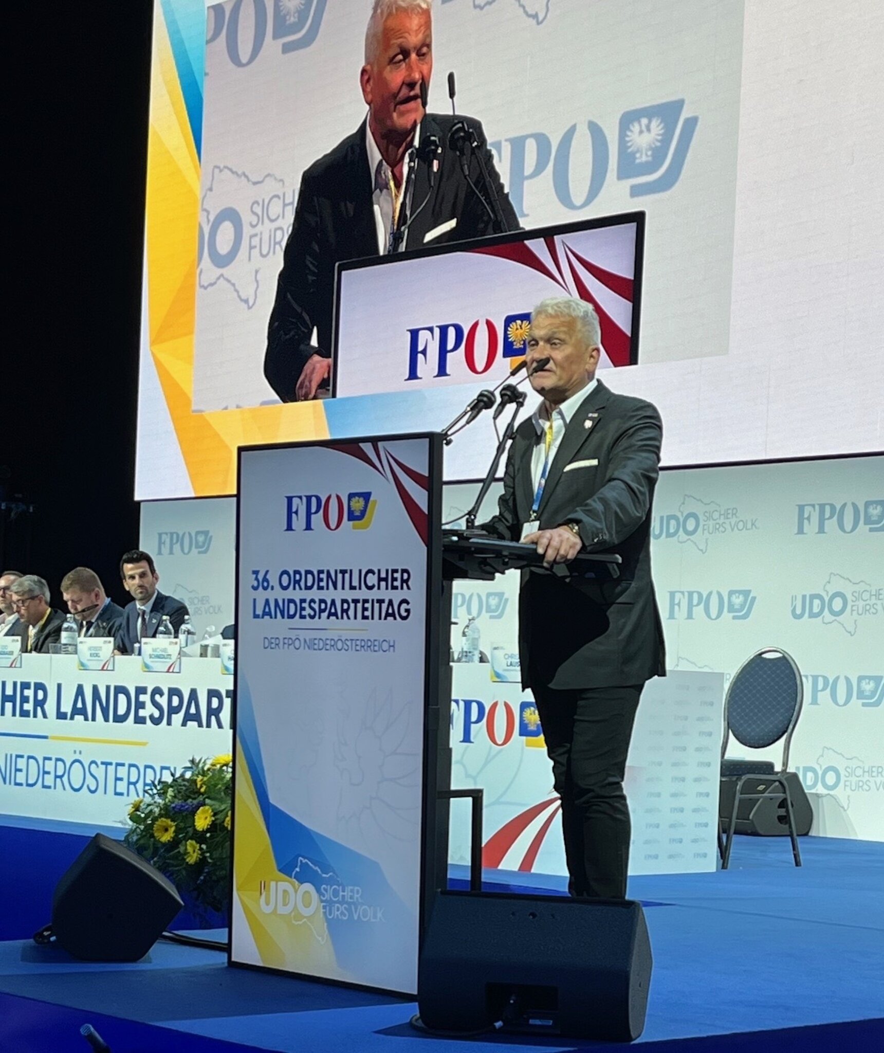 Wiederwahl FPÖ: Christian Lausch bleibt Stellvertreter von Udo ...