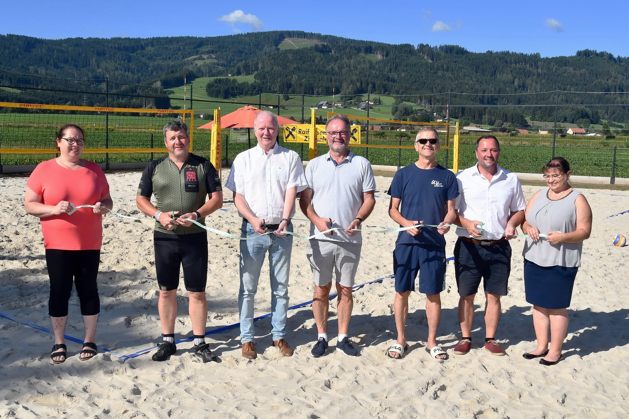 Neues aus der Region: Beachvolleyballplatz, Radweg, London Inn und Co ...