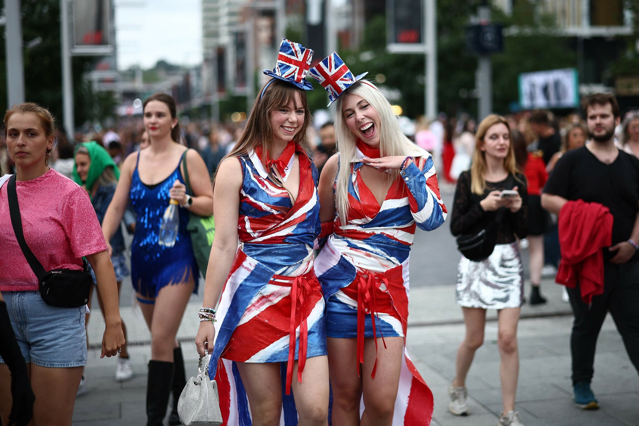 95.000 Fans: Taylor Swift schweigt nach London-Auftritt weiter zu Wien ...