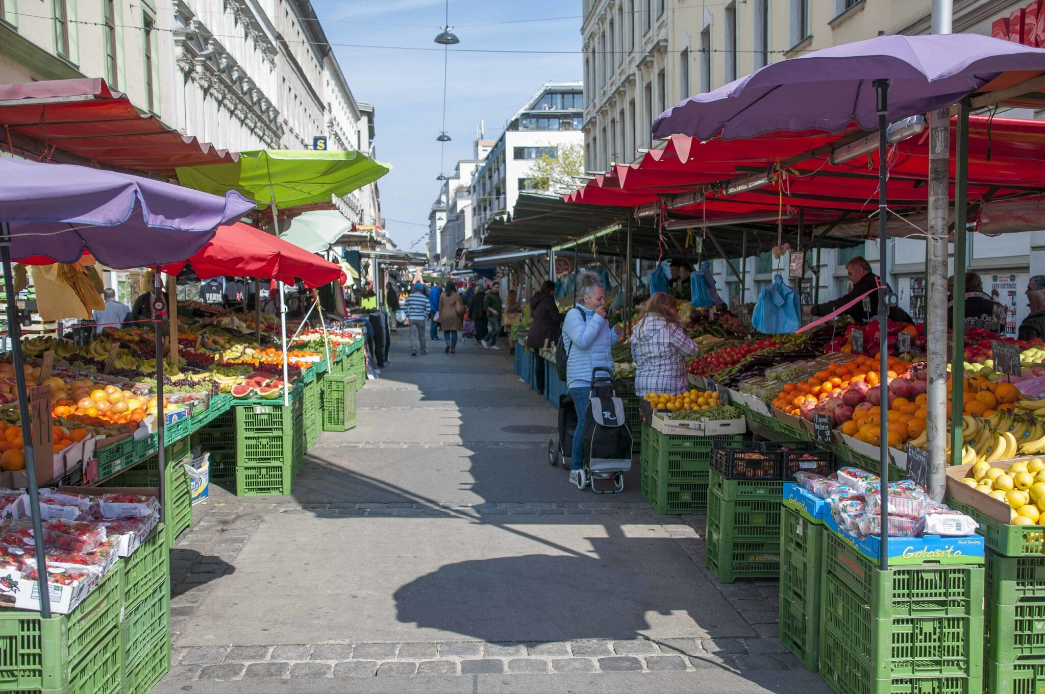 Lange Nacht der Märkte: Brunnenmarkt lädt zum nächtlichen Feilschen ein ...