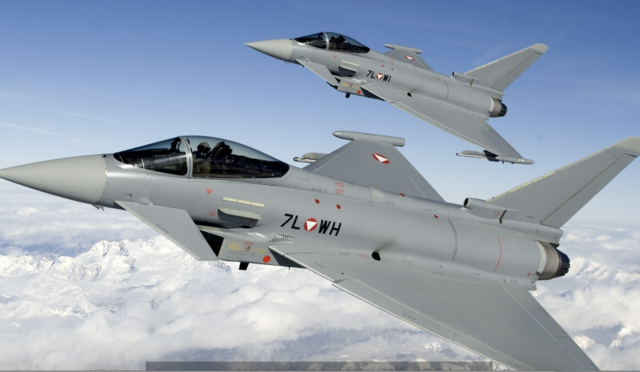 Leonardo-Jets als Nachfolge für Saab 105: Stelzer will Kampfjets in ...