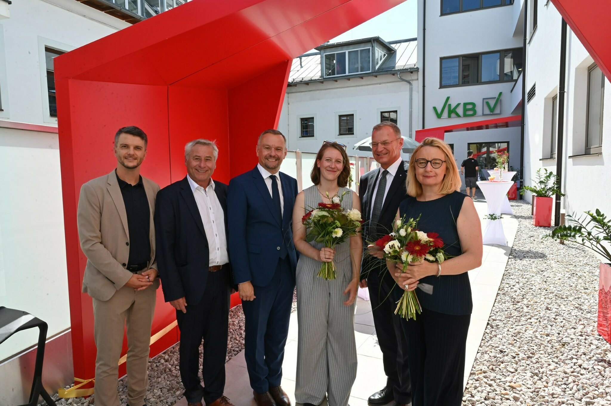 Eröffnungsfeier: „Der Rote Faden ist ein Ort der Begegnung und des ...