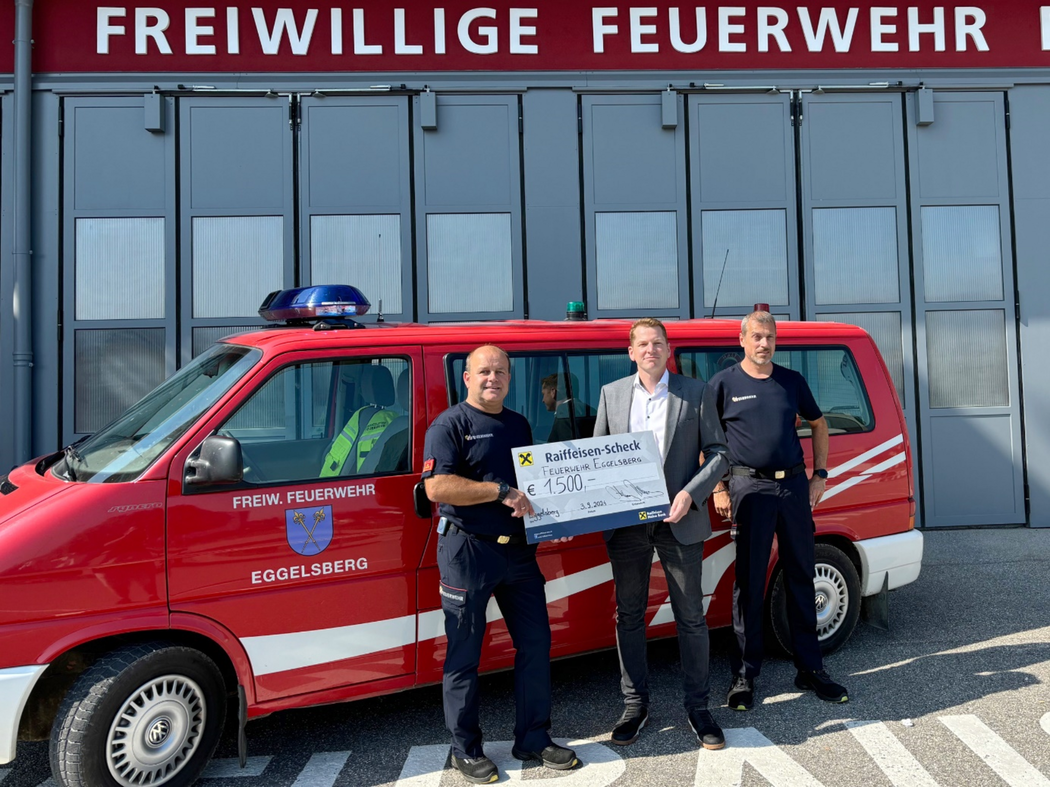 Spendenübergabe: 1.500 Euro für Feuerwehr Eggelsberg - Braunau