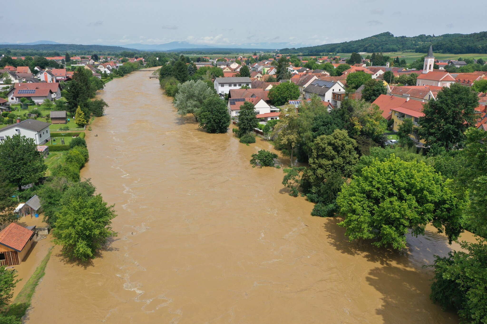 Enorme Regenmengen erwartet: Meteorologen schlagen Hochwasser-Alarm