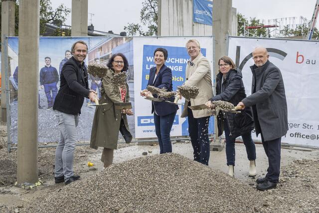 Modernes Bauprojekt: Spatenstich für den neuen Kindergarten in Thalgau ...