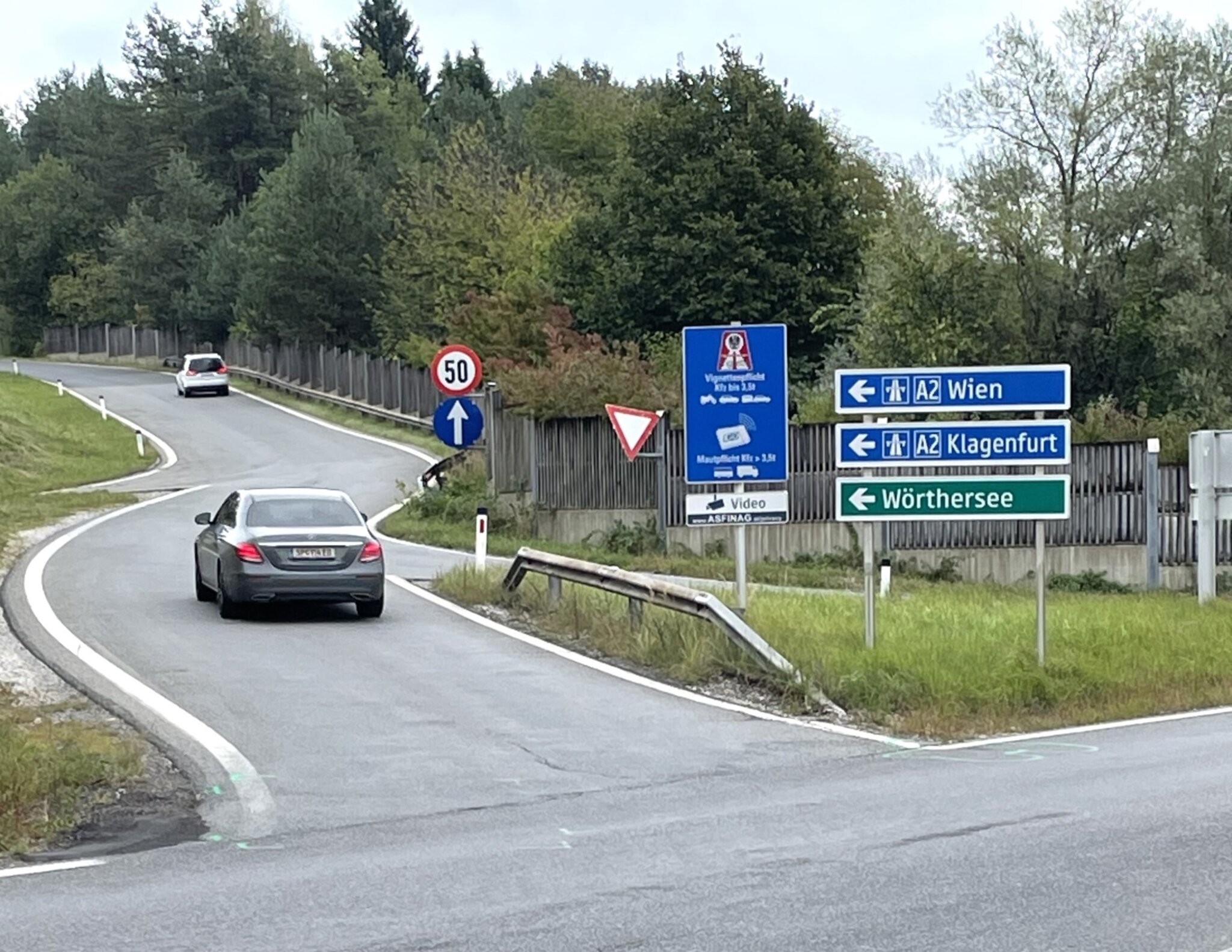 Autobahnauffahrt Richtung Klagenfurt gesperrt: Drei neue ...