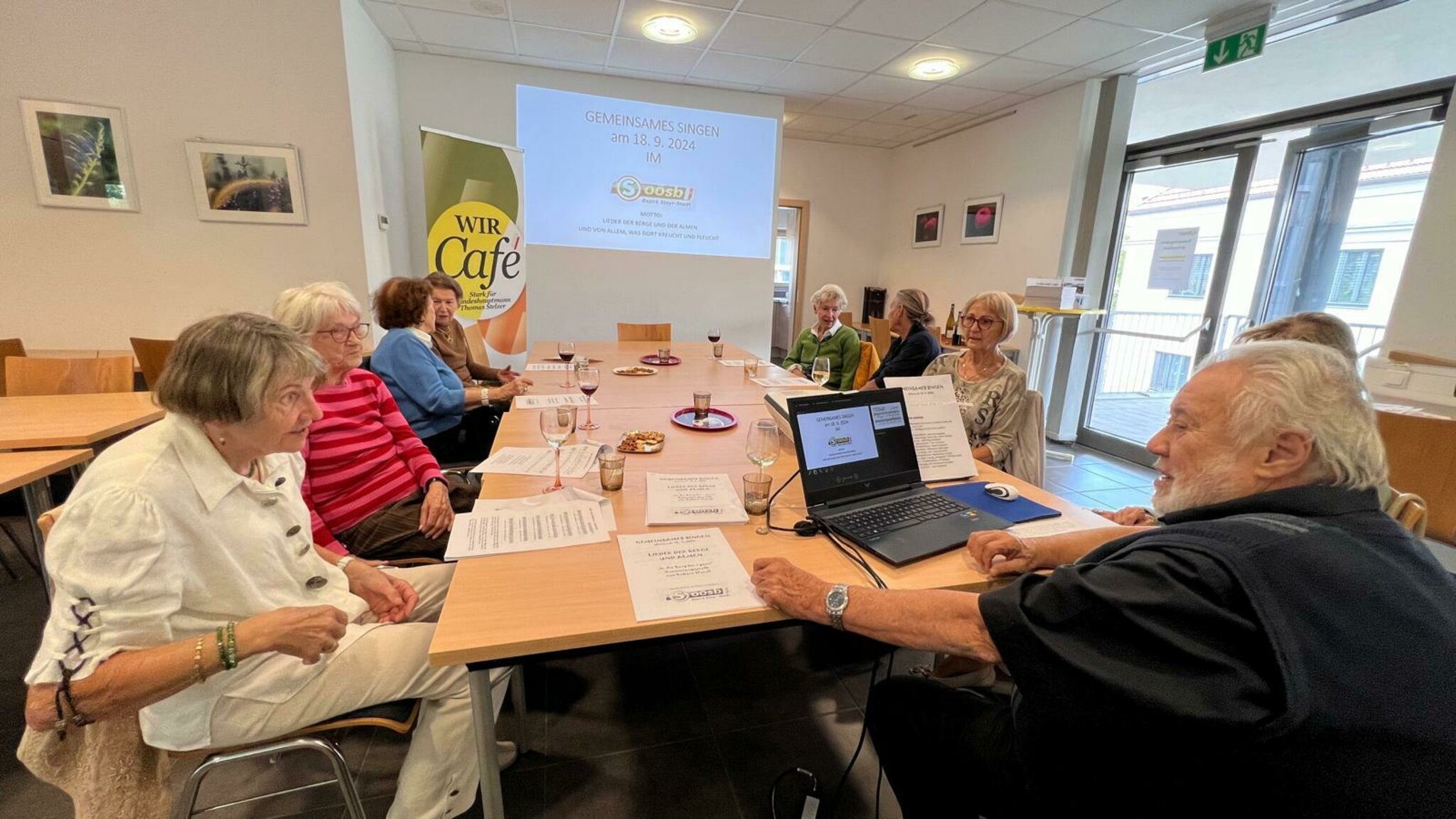 Gemeinsames Singen: Seniorenbund Steyr-Stadt besang die Berge - Steyr ...