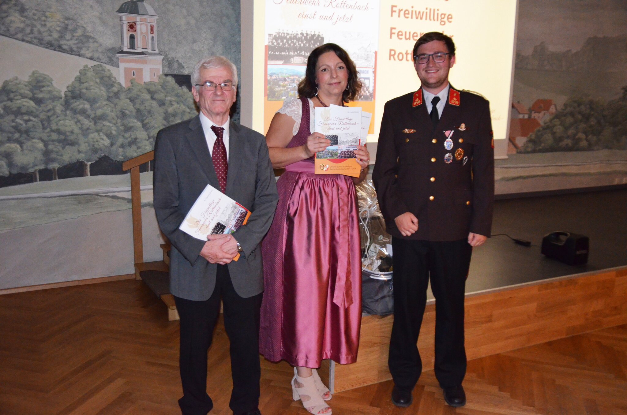 Neue Feuerwehrchronik: FF Rottenbach feiert 130-jähriges Bestehen ...
