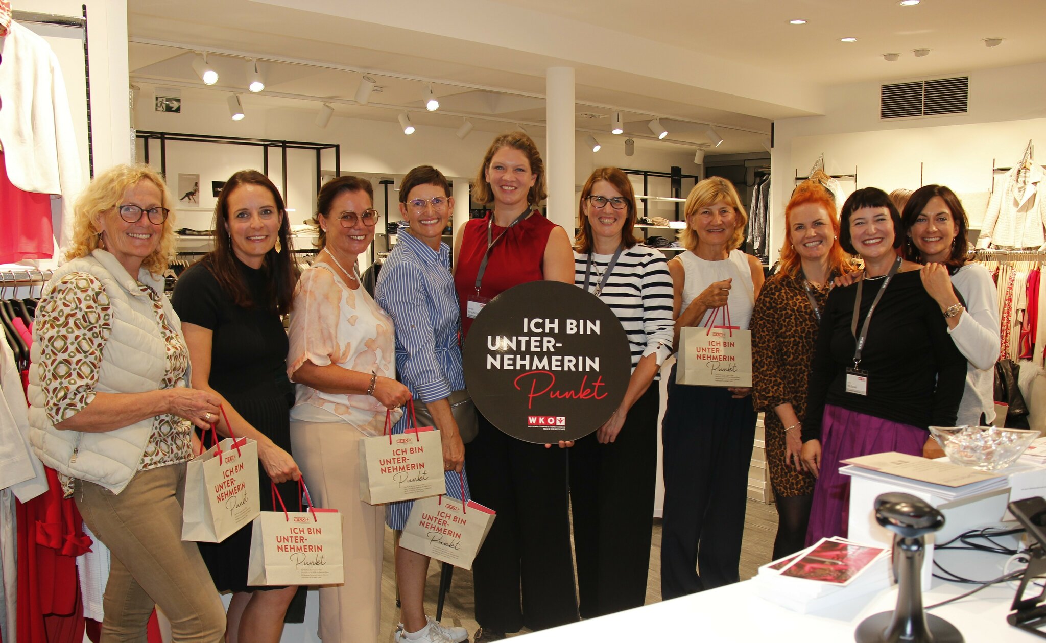 Fünf auf einen Streich: Unternehmerinnen-Roas führte duch ...