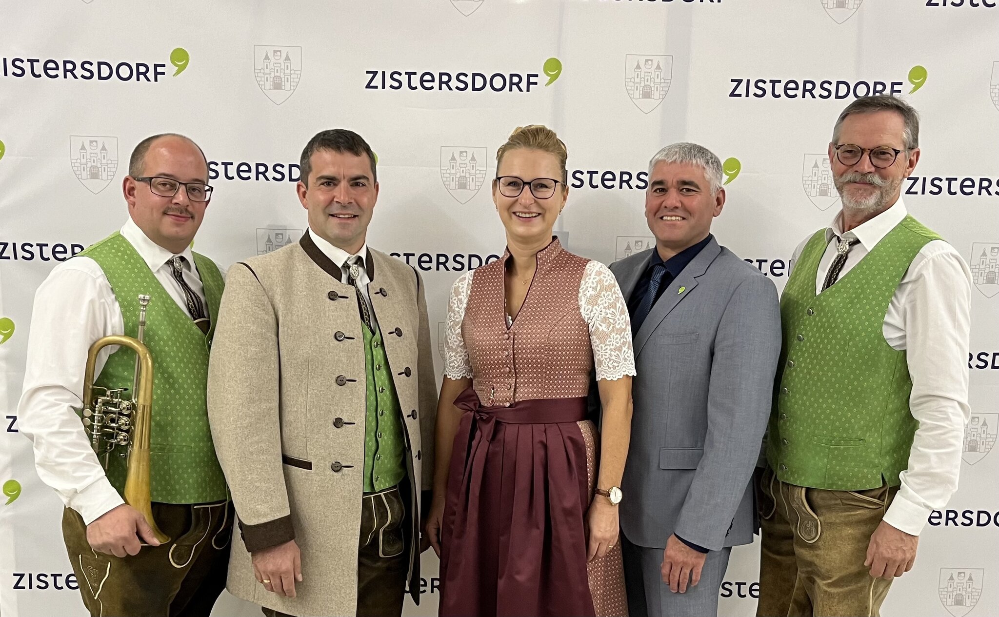 Zistersdorf Stadtsaal K9: 1. Musikerball ein Riesenerfolg - Gänserndorf