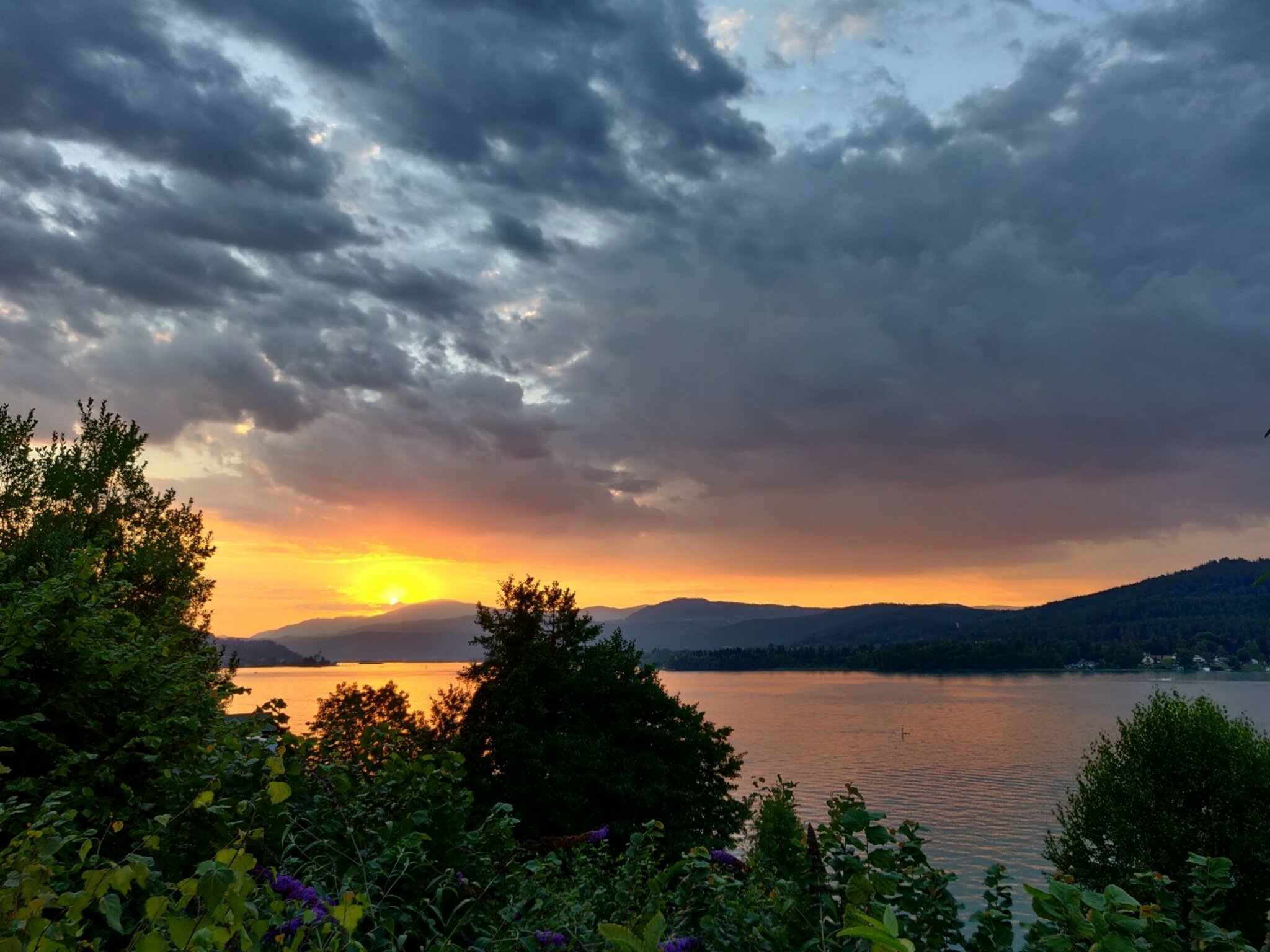 Bundeshymne - Nationalfeiertag: Land der Berge, Land am Strome ...