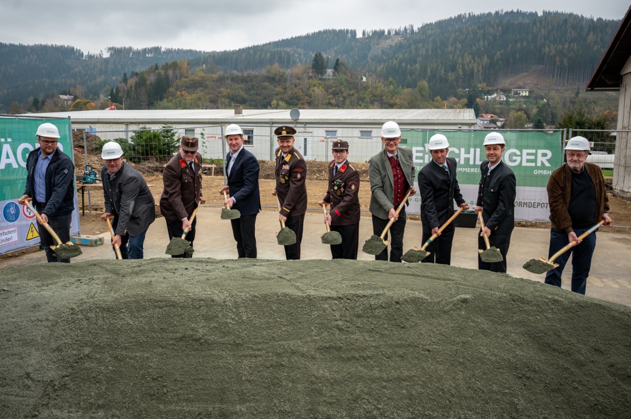Spatenstich: Startschuss für Rüsthaus-Zubau der FF Traboch-Timmersdorf ...