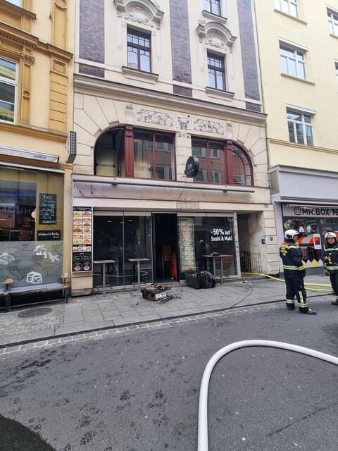 Berufsfeuerwehr Linz: Brand in einem Lokal am Linzer Graben konnte ...