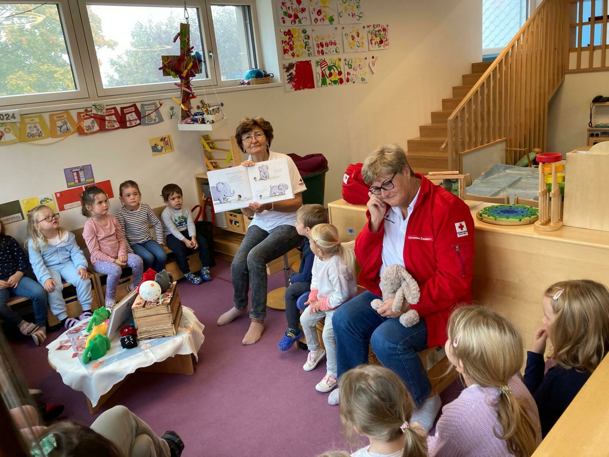 Rotes Kreuz: Hospizmitarbeiterinnen besuchten Taiskirchner ...