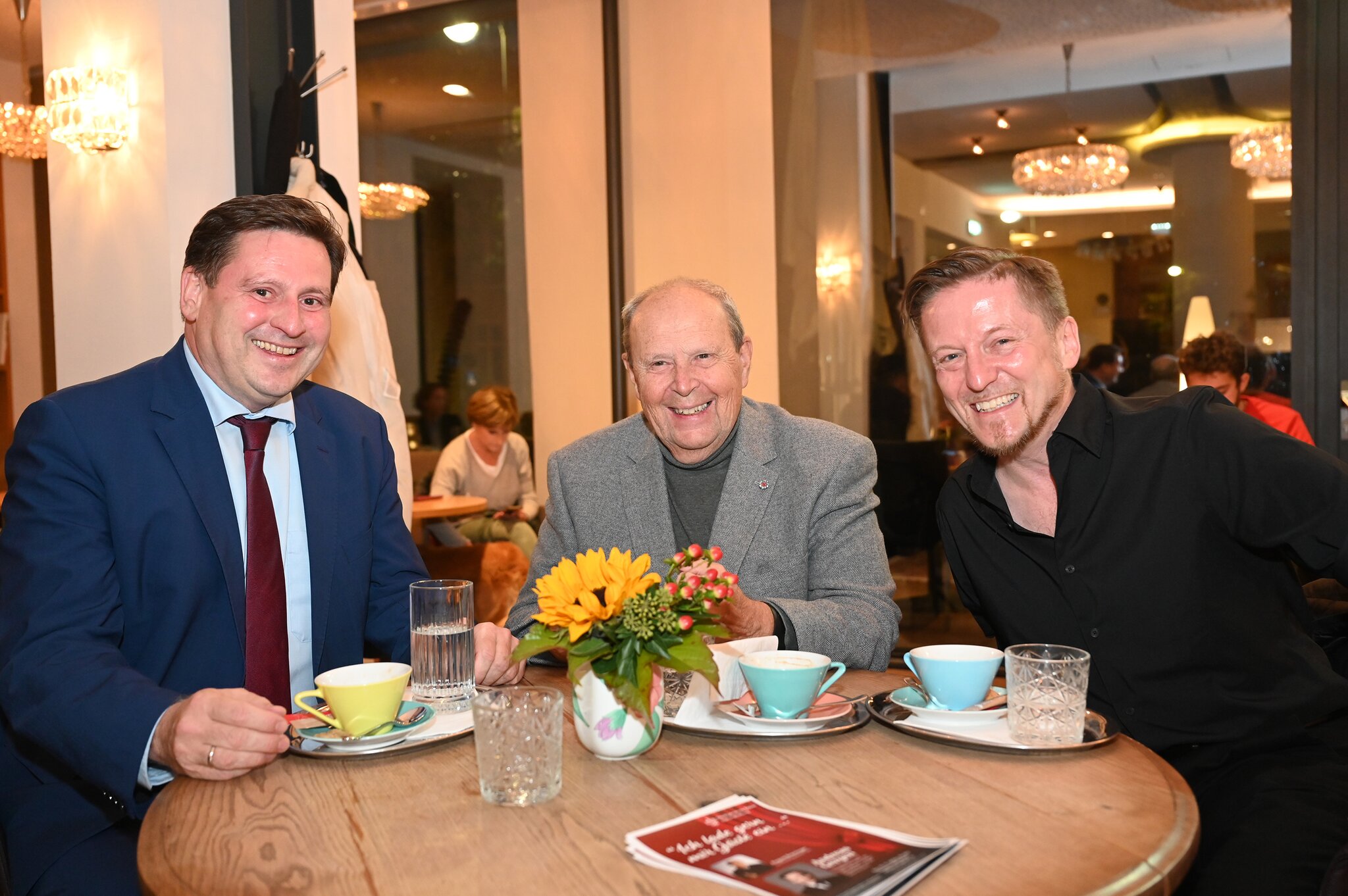 Theater am Steg: August Breininger im Künstlergespräch mit Andreas ...