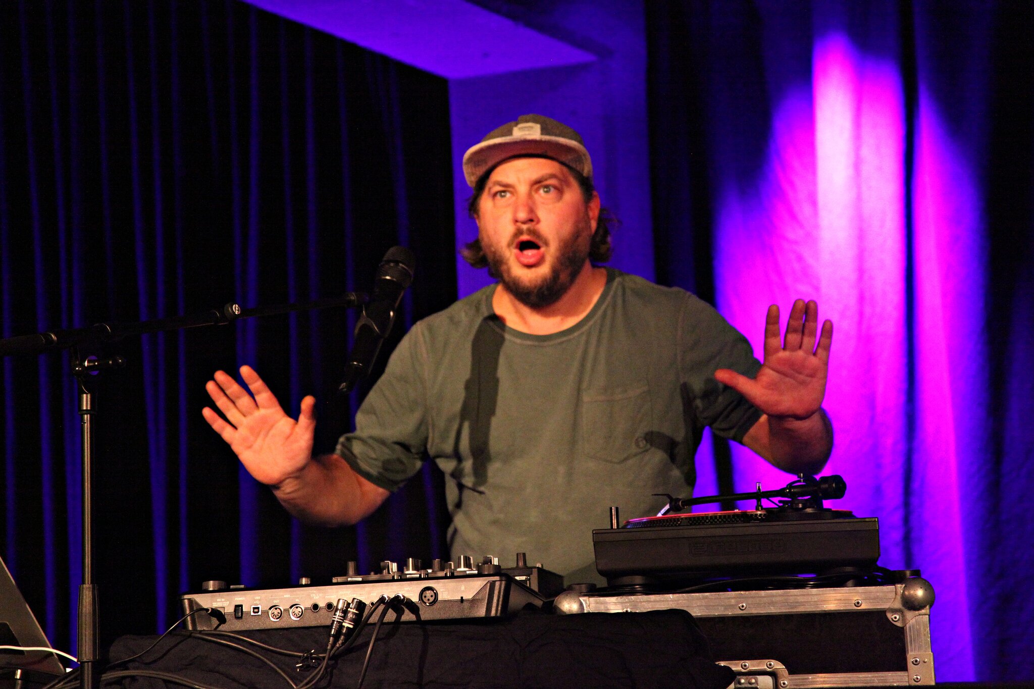 David Scheid Kabarett mit Beats und Biss: Gesellschaftskritik trifft ...