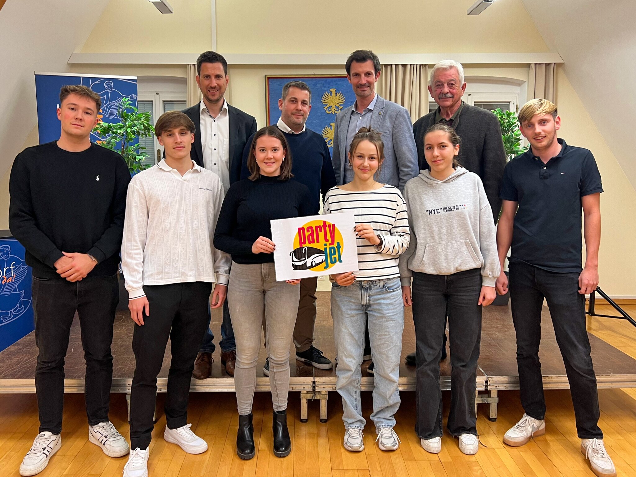 Vorstellung des neuen Jugendprojekts: Mit dem "Party Jet" sicher zum ...