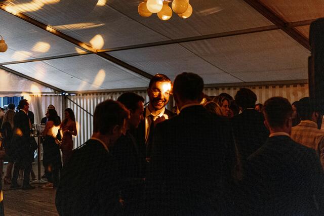 Bildergalerie: Maturaball 2024 der HAK & HTL Traun steht am Programm ...