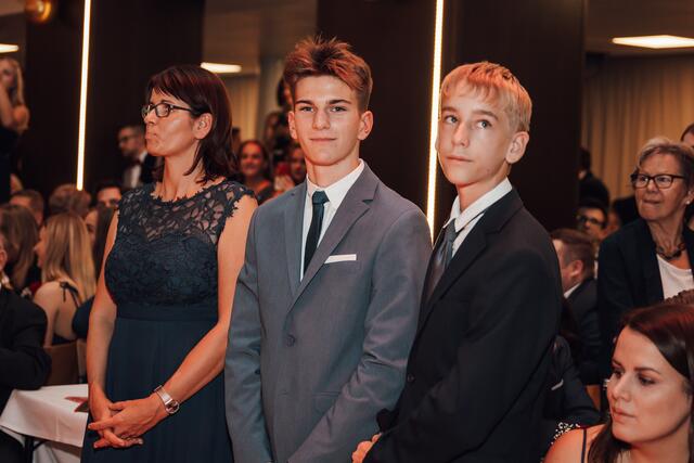 Bildergalerie: HAK Perg Maturaball 2024 – Ein Abend voller Eleganz und ...