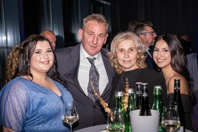 Bildergalerie: Fotos vom Maturaball 2024 der HAK & HTL Traun - Linz-Land