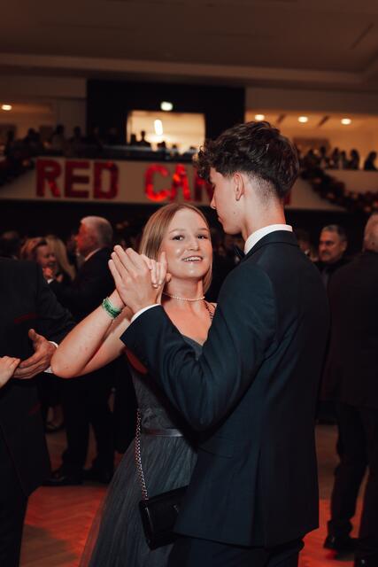 Bildergalerie: HAK Perg Maturaball 2024 – Ein Abend voller Eleganz und ...
