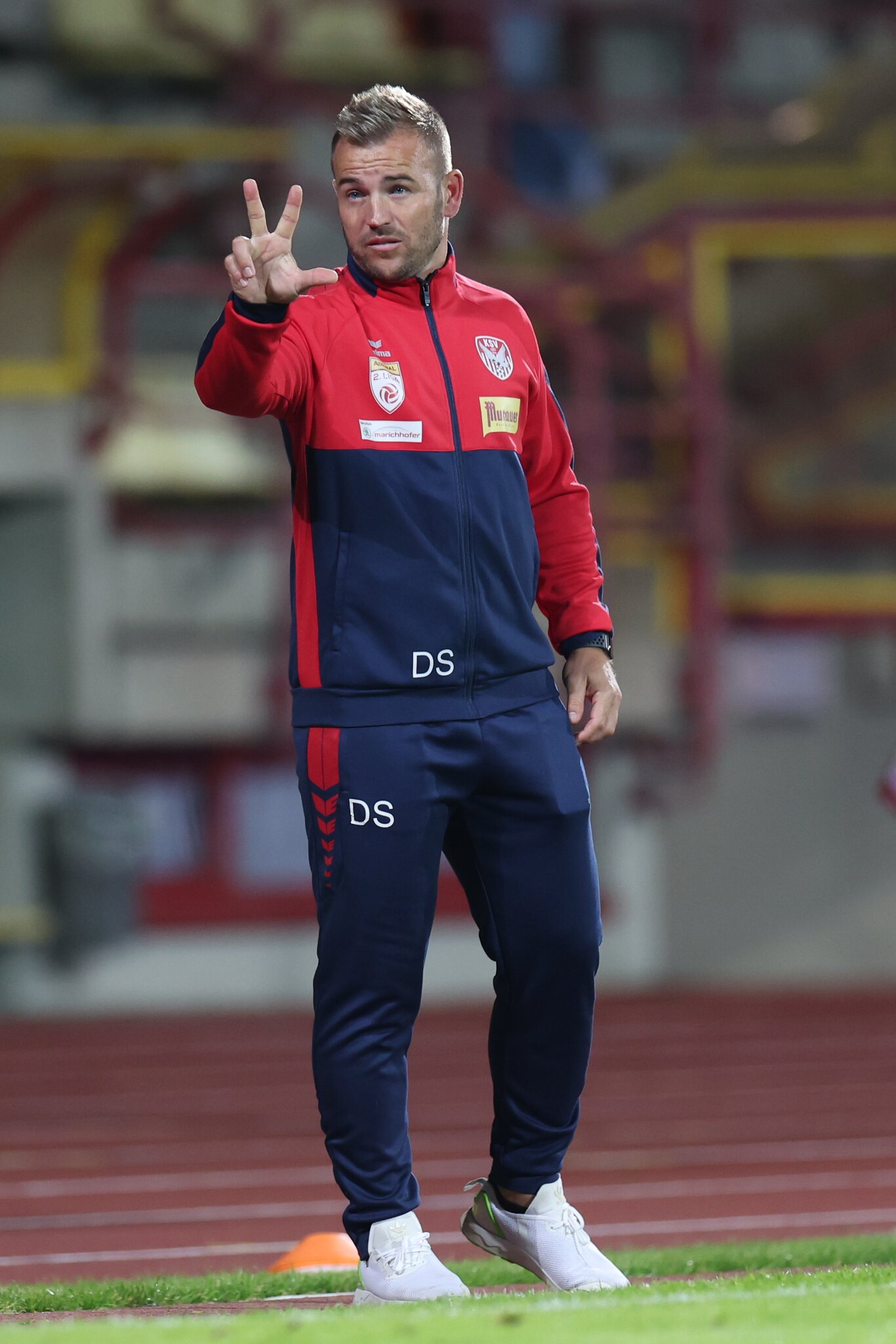 Fußball 2. Liga: David Sencar wird die Falken gegen Horn coachen ...