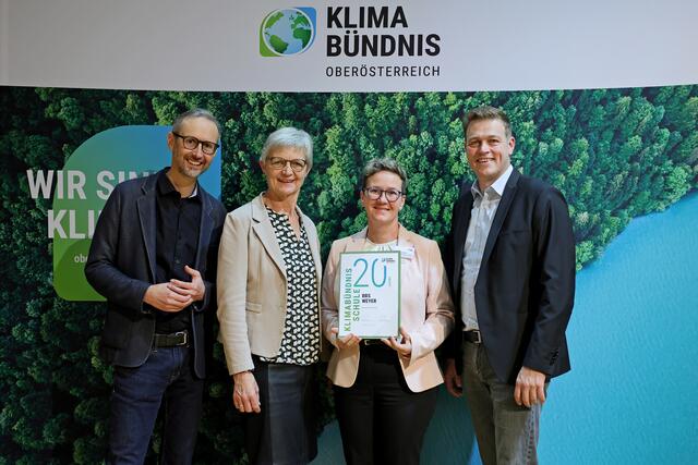 Auszeichnung für BBS Weyer: BBS Weyer feiert 20 Jahre Klimabündnis ...