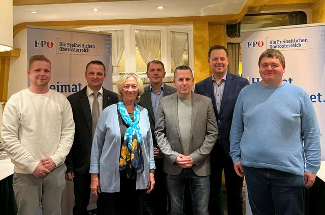 FPÖ Stadtgruppe Vöcklabruck: David Binder bleibt Stadtparteiobmann ...