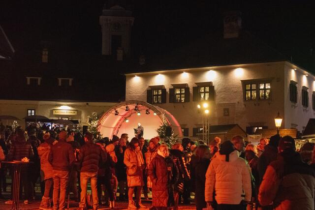 Lokale Delikatessen: 9. Ruster Adventmeile verzaubert in der ...